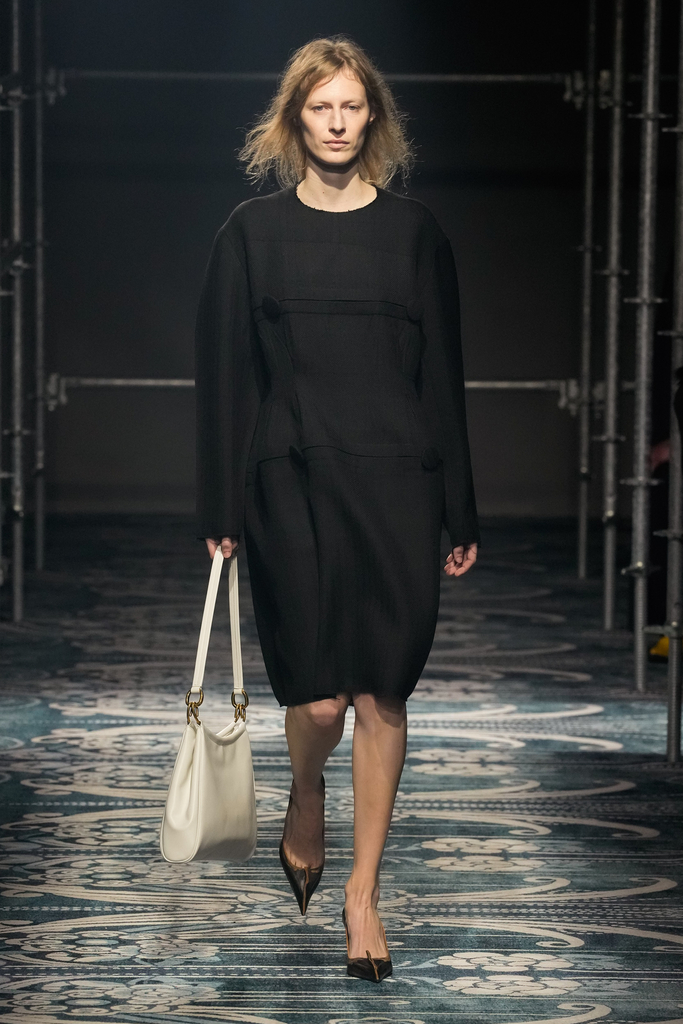 Prada: il video della sfilata Autunno Inverno 2025-2026 | Amica